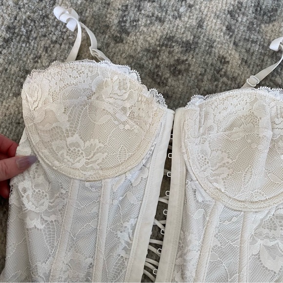 Glassons | Tops | Glassons White Lace Corset Cami 6 | Poshmark